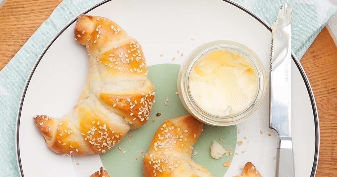 Sweet Sesame Croissants - Juzo