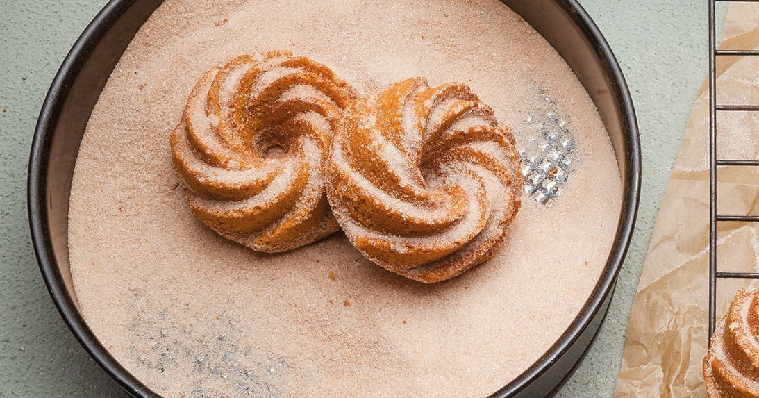 Cinnamon & Marzipan Mini Cake - Juzo