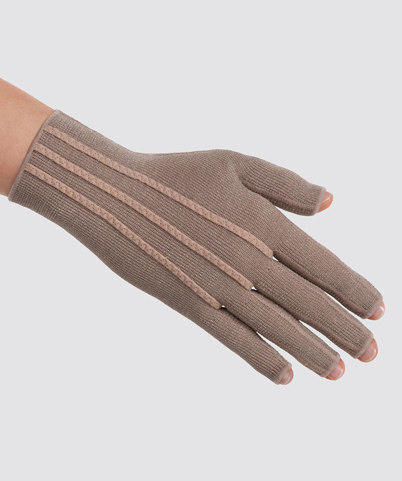 Compression products with silver thread - Juzo